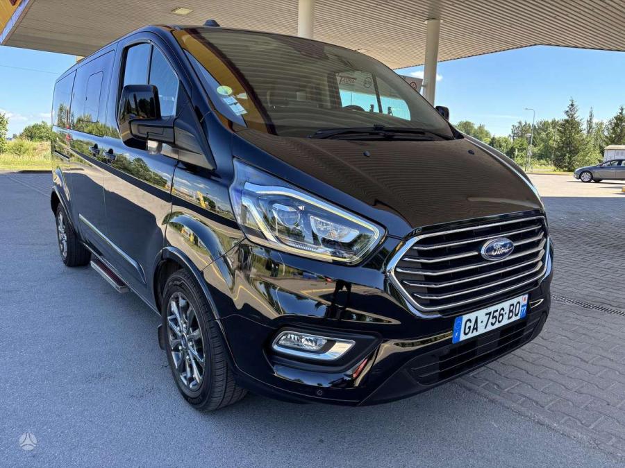 Melns Ford Tourneo Custom 2021 Tauragė, ar dzinēja tilpumu 2.00 L un nobraukumu 240 tūkst. km par 16900 €, foto 4 vietnē AUTOMOTO.COM.LV