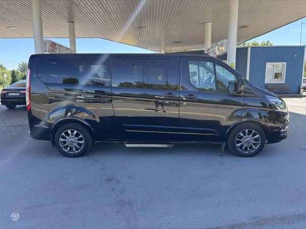 Melns Ford Tourneo Custom 2021 Tauragė, ar dzinēja tilpumu 2.00 L un nobraukumu 240 tūkst. km par 16900 €, foto 6 vietnē AUTOMOTO.COM.LV