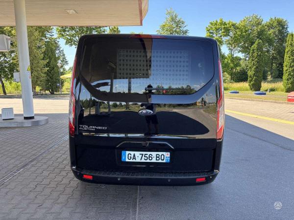 Melns Ford Tourneo Custom 2021 Tauragė, ar dzinēja tilpumu 2.00 L un nobraukumu 240 tūkst. km par 16900 €, foto 8 vietnē AUTOMOTO.COM.LV