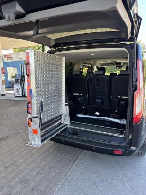 Melns Ford Tourneo Custom 2021 Tauragė, ar dzinēja tilpumu 2.00 L un nobraukumu 240 tūkst. km par 16900 €, foto 13 vietnē AUTOMOTO.COM.LV