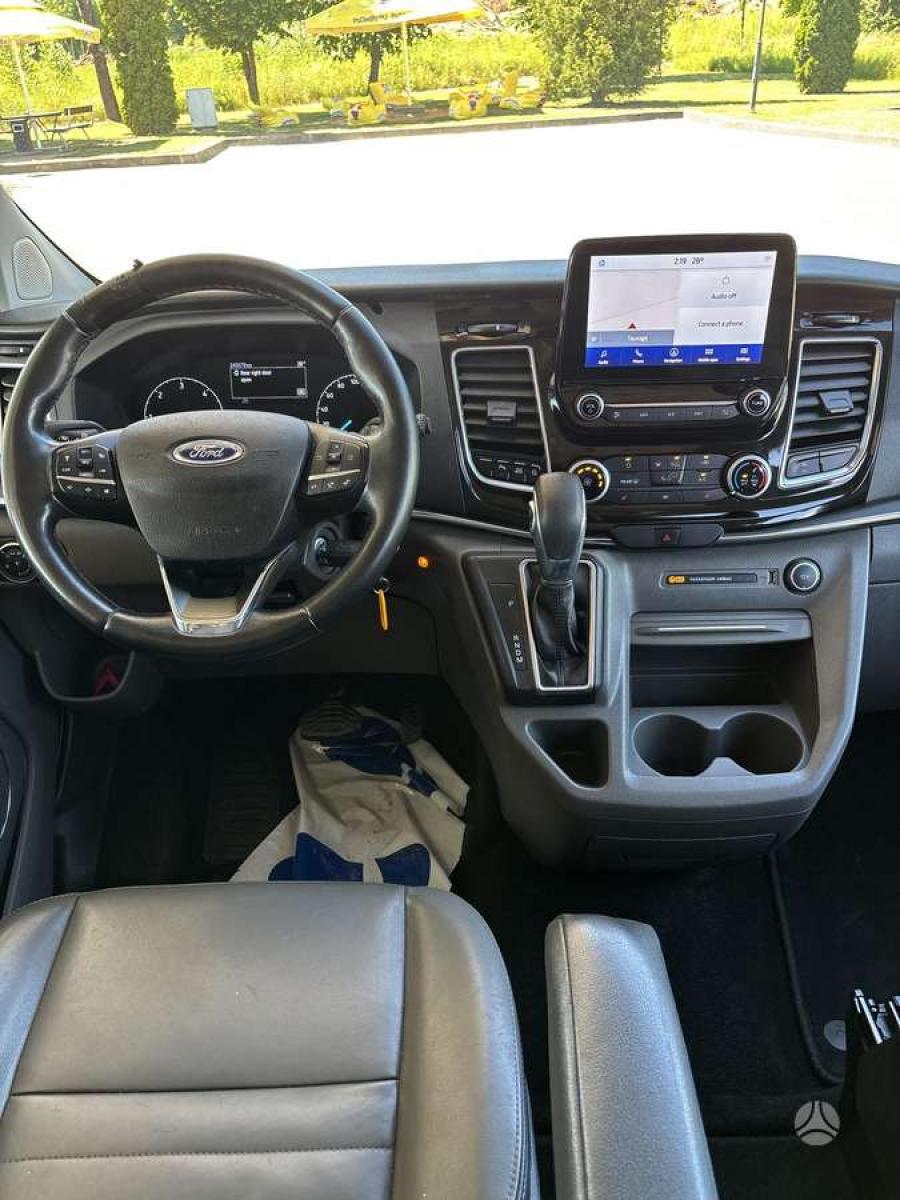 Melns Ford Tourneo Custom 2021 Tauragė, ar dzinēja tilpumu 2.00 L un nobraukumu 240 tūkst. km par 16900 €, foto 21 vietnē AUTOMOTO.COM.LV