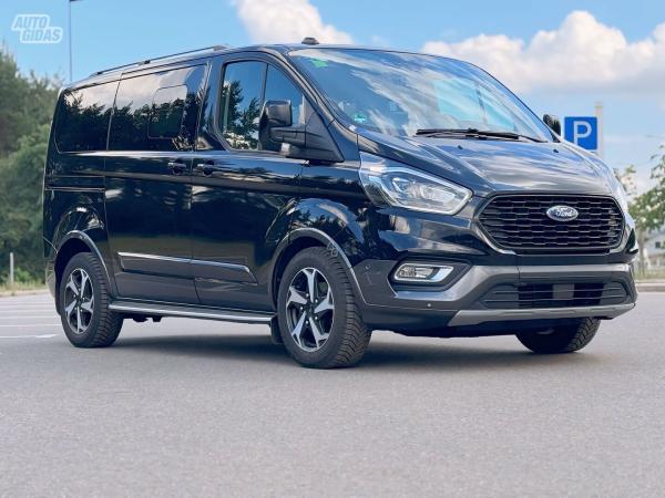 Melns Ford Tourneo Custom 2022 Viļņa, ar dzinēja tilpumu 2.00 L un nobraukumu 45 tūkst. km par 38000 €, foto 1 vietnē AUTOMOTO.COM.LV