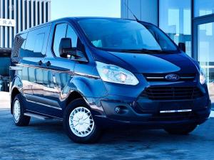Blue Ford Tourneo Custom 2013 in Siauliai, with an engine capacity of 2.20 L and mileage of 267 thousand km for 10590 €, photo 4 on AUTOMOTO.COM.LV