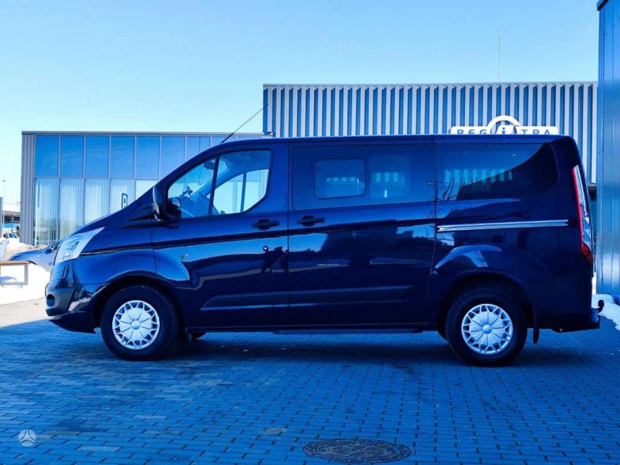 Blue Ford Tourneo Custom 2013 in Siauliai, with an engine capacity of 2.20 L and mileage of 267 thousand km for 10590 €, photo 5 on AUTOMOTO.COM.LV