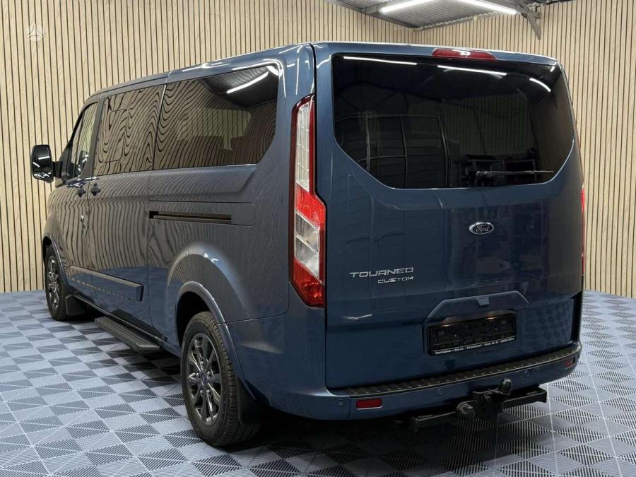 Blue Ford Tourneo Custom 2019 in Marijampole, with an engine capacity of 2.00 L and mileage of 205 thousand km for 21900 €, photo 6 on AUTOMOTO.COM.LV