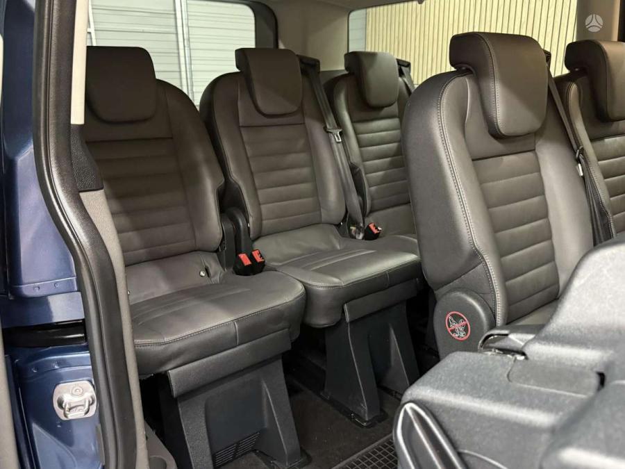 Blue Ford Tourneo Custom 2019 in Marijampole, with an engine capacity of 2.00 L and mileage of 205 thousand km for 21900 €, photo 14 on AUTOMOTO.COM.LV
