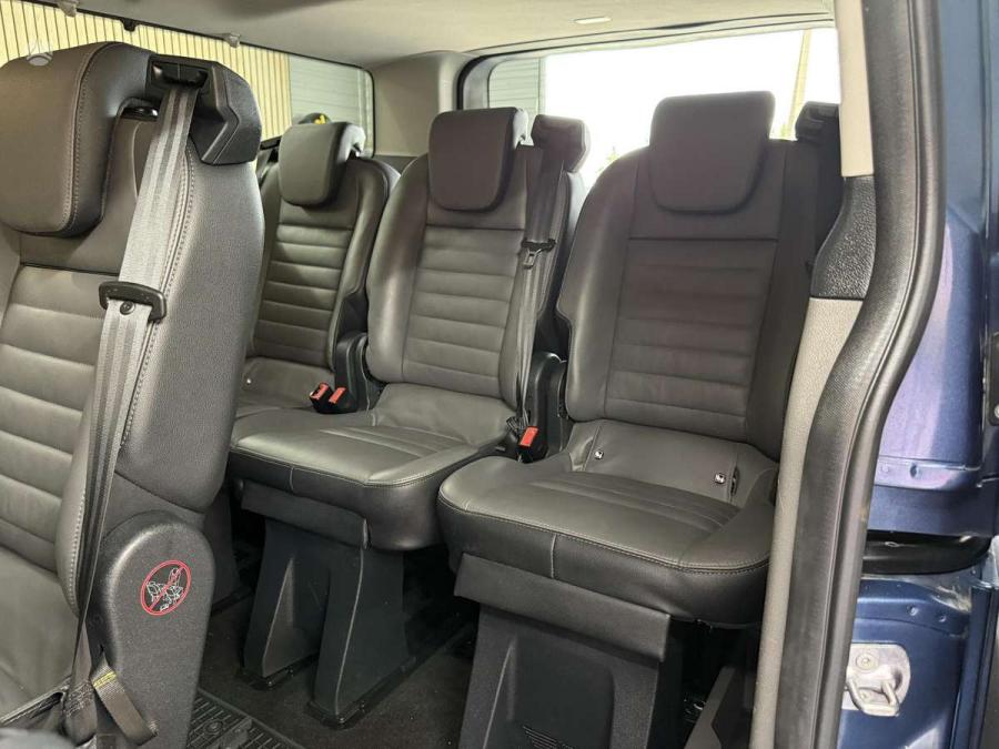 Blue Ford Tourneo Custom 2019 in Marijampole, with an engine capacity of 2.00 L and mileage of 205 thousand km for 21900 €, photo 15 on AUTOMOTO.COM.LV
