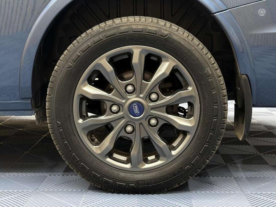 Blue Ford Tourneo Custom 2019 in Marijampole, with an engine capacity of 2.00 L and mileage of 205 thousand km for 21900 €, photo 32 on AUTOMOTO.COM.LV