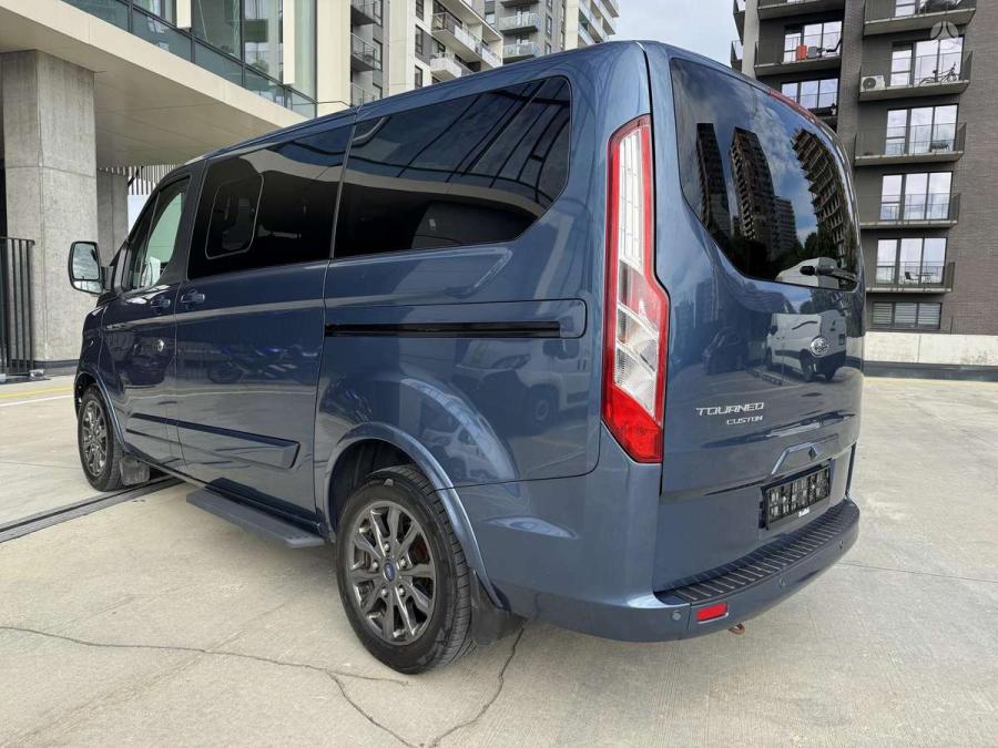 Zils Ford Tourneo Custom 2019 Viļņa, ar dzinēja tilpumu 2.00 L un nobraukumu 115 tūkst. km par 23500 €, foto 4 vietnē AUTOMOTO.COM.LV