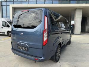 Zils Ford Tourneo Custom 2019 Viļņa, ar dzinēja tilpumu 2.00 L un nobraukumu 115 tūkst. km par 23500 €, foto 5 vietnē AUTOMOTO.COM.LV