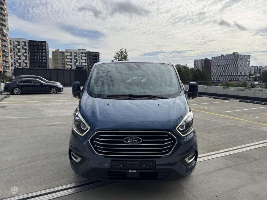 Zils Ford Tourneo Custom 2019 Viļņa, ar dzinēja tilpumu 2.00 L un nobraukumu 115 tūkst. km par 23500 €, foto 6 vietnē AUTOMOTO.COM.LV