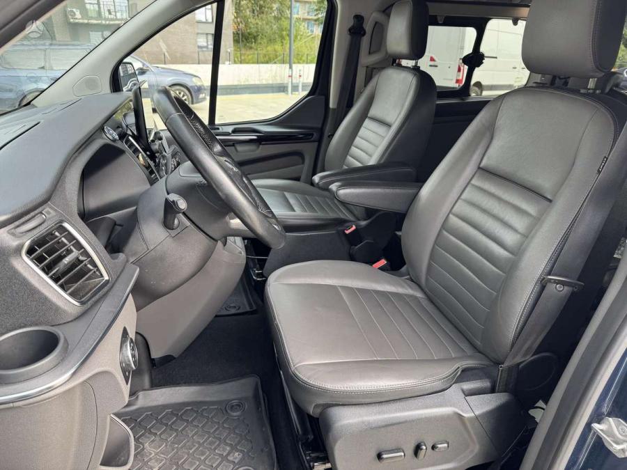 Zils Ford Tourneo Custom 2019 Viļņa, ar dzinēja tilpumu 2.00 L un nobraukumu 115 tūkst. km par 23500 €, foto 12 vietnē AUTOMOTO.COM.LV