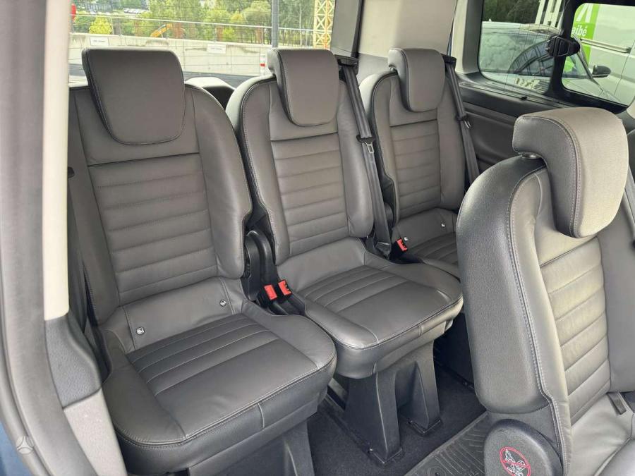 Zils Ford Tourneo Custom 2019 Viļņa, ar dzinēja tilpumu 2.00 L un nobraukumu 115 tūkst. km par 23500 €, foto 15 vietnē AUTOMOTO.COM.LV