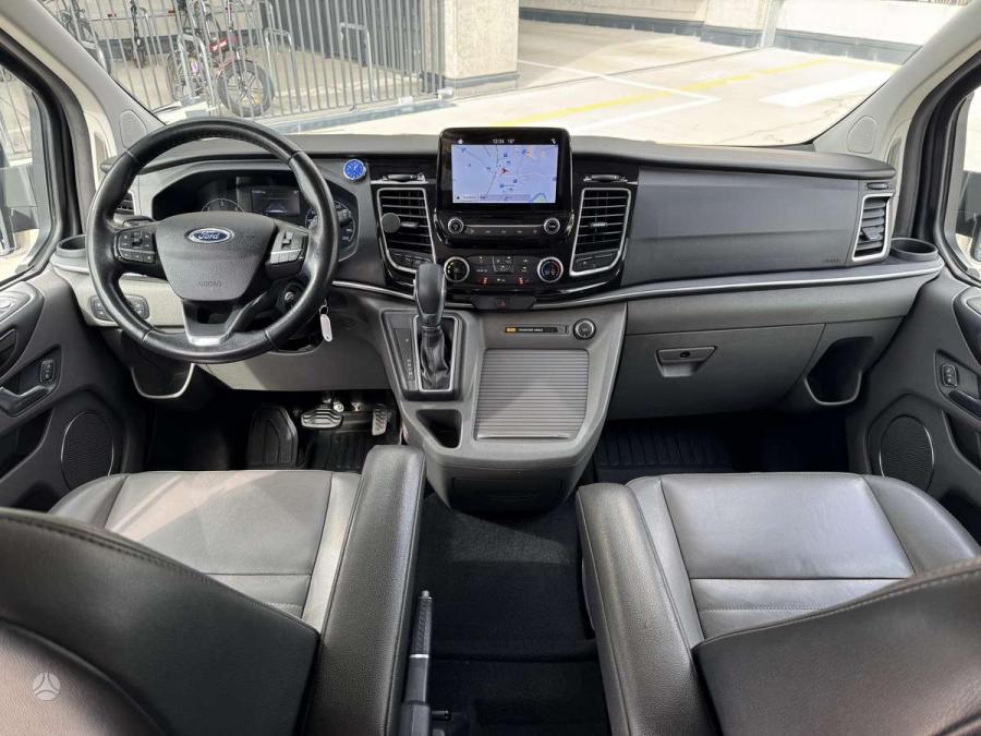 Zils Ford Tourneo Custom 2019 Viļņa, ar dzinēja tilpumu 2.00 L un nobraukumu 115 tūkst. km par 23500 €, foto 16 vietnē AUTOMOTO.COM.LV