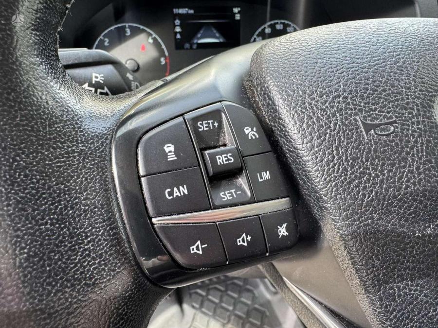 Zils Ford Tourneo Custom 2019 Viļņa, ar dzinēja tilpumu 2.00 L un nobraukumu 115 tūkst. km par 23500 €, foto 23 vietnē AUTOMOTO.COM.LV