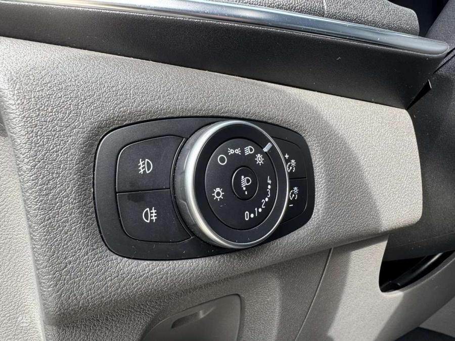 Zils Ford Tourneo Custom 2019 Viļņa, ar dzinēja tilpumu 2.00 L un nobraukumu 115 tūkst. km par 23500 €, foto 29 vietnē AUTOMOTO.COM.LV
