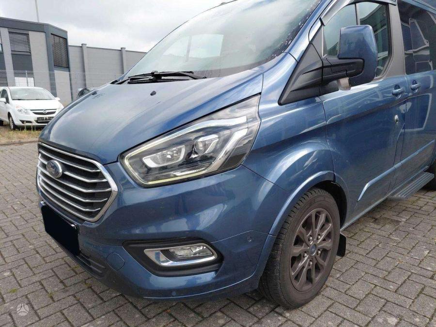Blue Ford Tourneo Custom 2021 in Vilnius, with an engine capacity of 2.00 L and mileage of 200 thousand km for 23190 €, photo 3 on AUTOMOTO.COM.LV