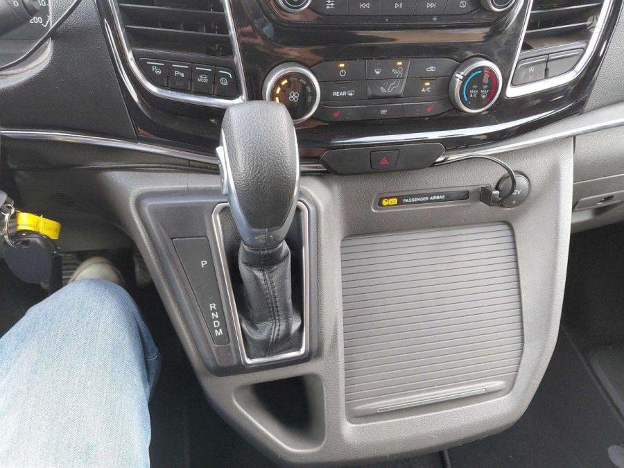 Blue Ford Tourneo Custom 2021 in Vilnius, with an engine capacity of 2.00 L and mileage of 200 thousand km for 23190 €, photo 12 on AUTOMOTO.COM.LV