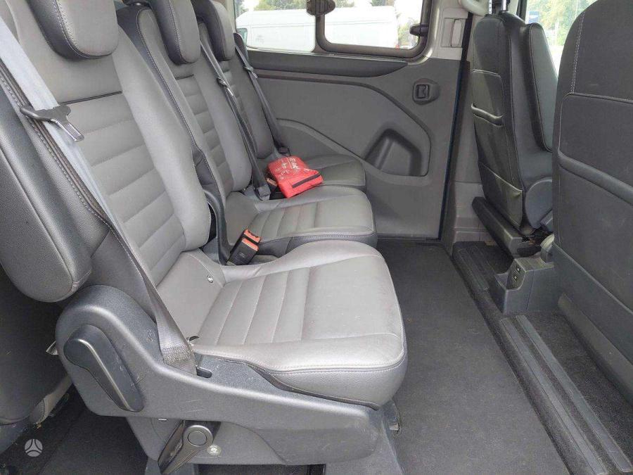 Blue Ford Tourneo Custom 2021 in Vilnius, with an engine capacity of 2.00 L and mileage of 200 thousand km for 23190 €, photo 14 on AUTOMOTO.COM.LV