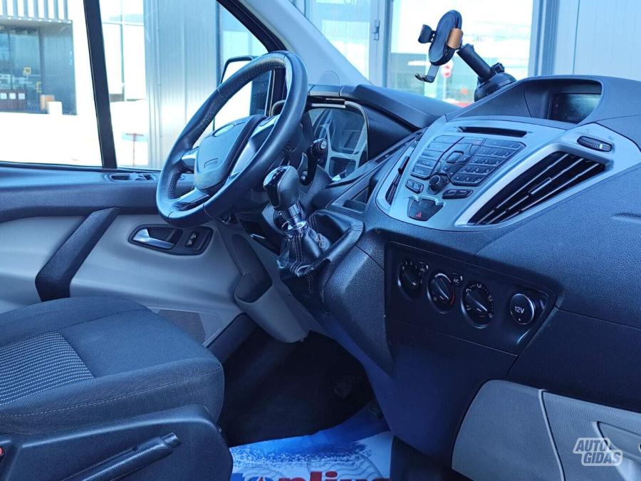 Zils Ford Tourneo Custom 2013 Šauļi, ar dzinēja tilpumu 2.20 L un nobraukumu 267 tūkst. km par 10900 €, foto 12 vietnē AUTOMOTO.COM.LV