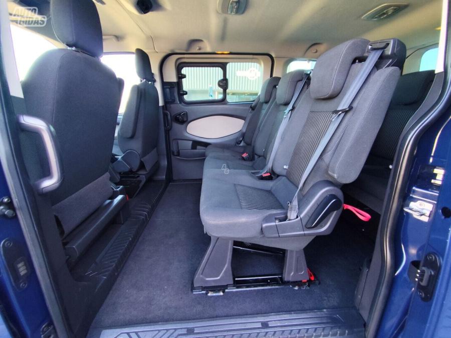 Zils Ford Tourneo Custom 2013 Šauļi, ar dzinēja tilpumu 2.20 L un nobraukumu 267 tūkst. km par 10900 €, foto 17 vietnē AUTOMOTO.COM.LV