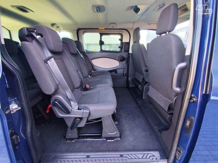 Zils Ford Tourneo Custom 2013 Šauļi, ar dzinēja tilpumu 2.20 L un nobraukumu 267 tūkst. km par 10900 €, foto 18 vietnē AUTOMOTO.COM.LV