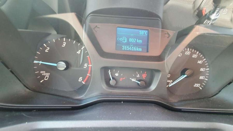Brown Ford Tourneo Custom 2014 in Kaunas, with an engine capacity of 2.20 L and mileage of 315 thousand km for 11000 €, photo 7 on AUTOMOTO.COM.LV