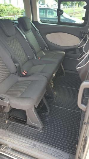 Brown Ford Tourneo Custom 2014 in Kaunas, with an engine capacity of 2.20 L and mileage of 315 thousand km for 11000 €, photo 10 on AUTOMOTO.COM.LV