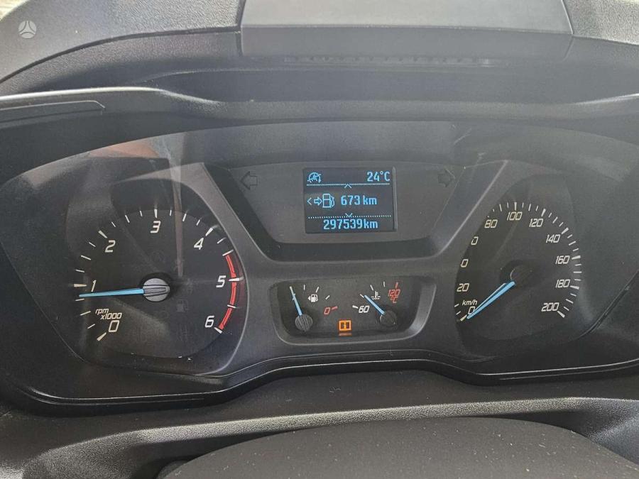Brown Ford Tourneo Custom 2017 in Ukmerge, with an engine capacity of 2.00 L and mileage of 296 thousand km for 12500 €, photo 13 on AUTOMOTO.COM.LV