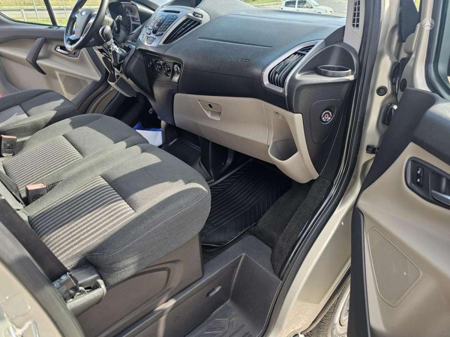 Brown Ford Tourneo Custom 2017 in Ukmerge, with an engine capacity of 2.00 L and mileage of 296 thousand km for 12500 €, photo 20 on AUTOMOTO.COM.LV