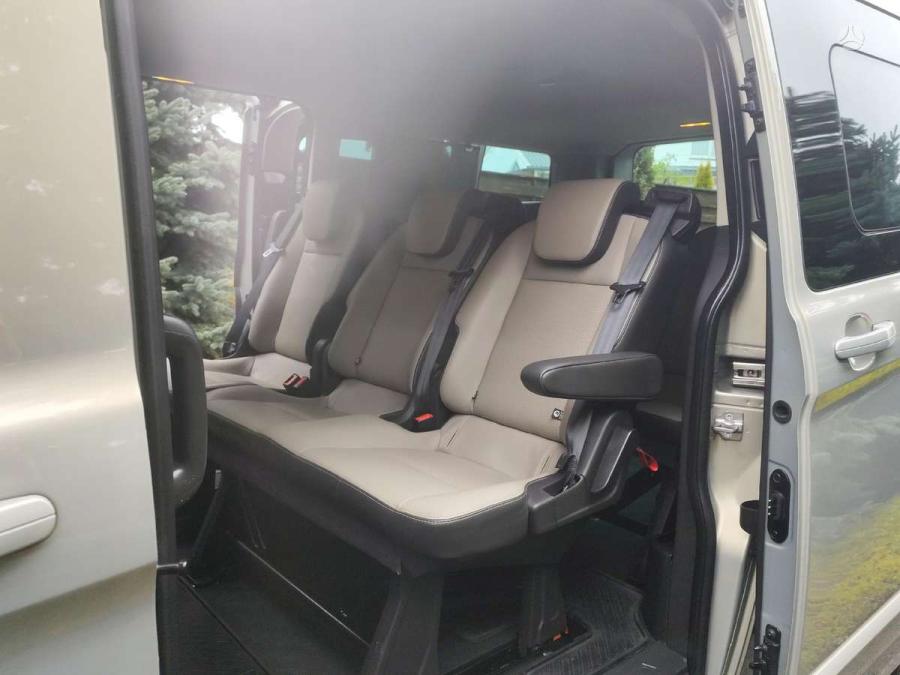 Brown Ford Tourneo Custom 2014 in Utena, with an engine capacity of 2.20 L and mileage of 203 thousand km for 12900 €, photo 9 on AUTOMOTO.COM.LV