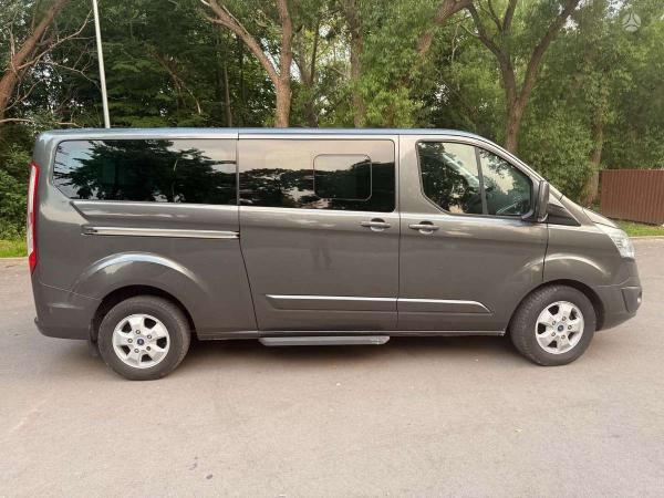 Green Ford Tourneo Custom 2016 in Palanga, with an engine capacity of 1.90 L and mileage of 198 thousand km for 13300 €, photo 1 on AUTOMOTO.COM.LV