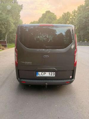 Zaļš Ford Tourneo Custom 2016 Palanga, ar dzinēja tilpumu 1.90 L un nobraukumu 198 tūkst. km par 13300 €, foto 5 vietnē AUTOMOTO.COM.LV