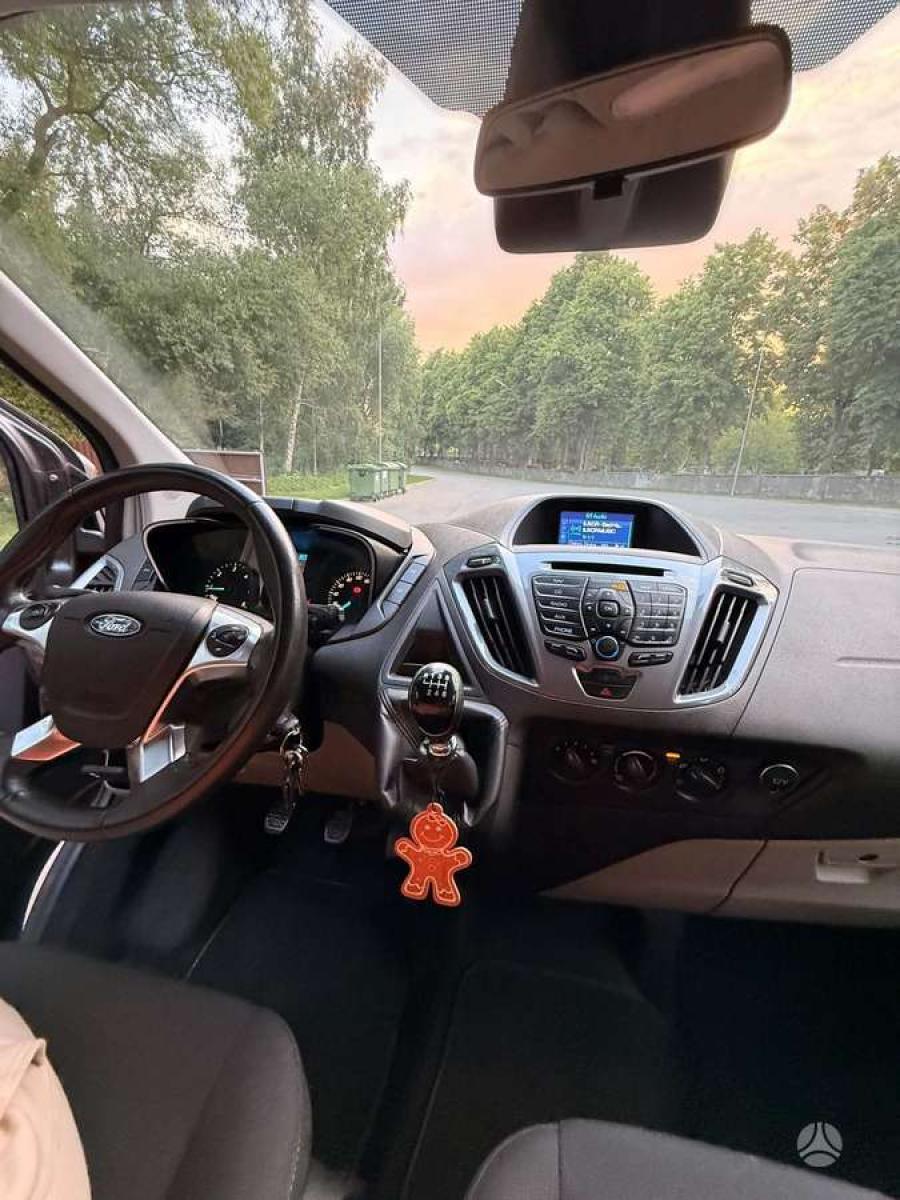 Zaļš Ford Tourneo Custom 2016 Palanga, ar dzinēja tilpumu 1.90 L un nobraukumu 198 tūkst. km par 13300 €, foto 19 vietnē AUTOMOTO.COM.LV