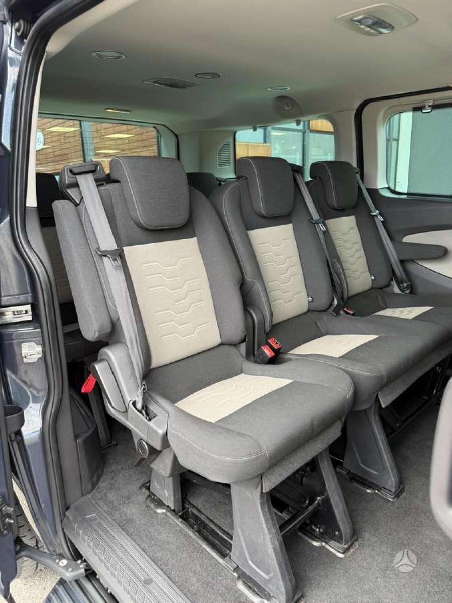Pelēks Ford Tourneo Custom 2013 Kauņa, ar dzinēja tilpumu 2.20 L un nobraukumu 253 tūkst. km par 12190 €, foto 27 vietnē AUTOMOTO.COM.LV