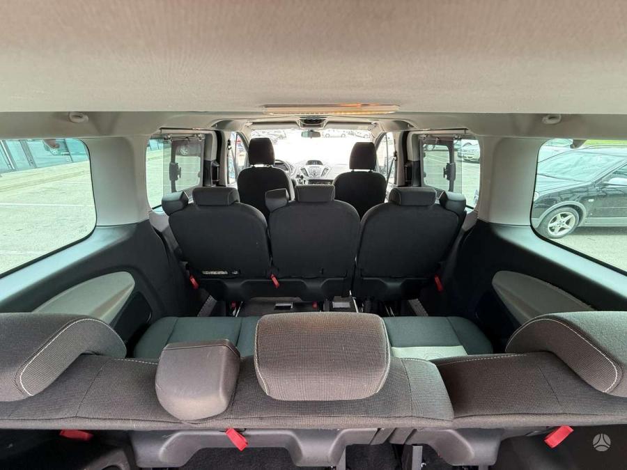 Pelēks Ford Tourneo Custom 2013 Kauņa, ar dzinēja tilpumu 2.20 L un nobraukumu 253 tūkst. km par 12190 €, foto 30 vietnē AUTOMOTO.COM.LV