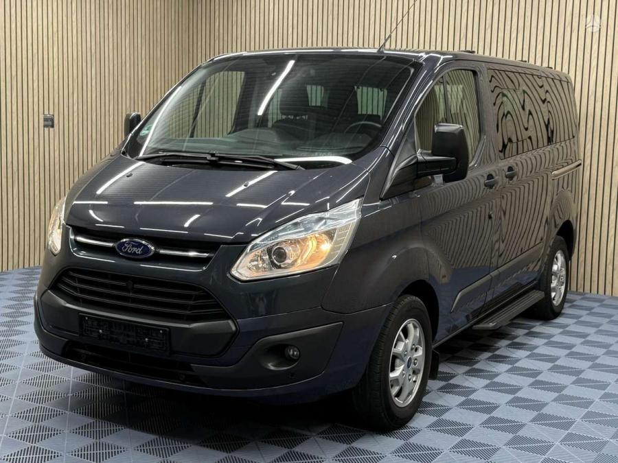 Pelēks Ford Tourneo Custom 2013 Marijampole, ar dzinēja tilpumu 2.20 L un nobraukumu 230 tūkst. km par 12600 €, foto 5 vietnē AUTOMOTO.COM.LV