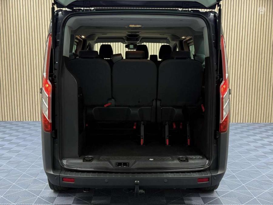 Pelēks Ford Tourneo Custom 2013 Marijampole, ar dzinēja tilpumu 2.20 L un nobraukumu 230 tūkst. km par 12600 €, foto 10 vietnē AUTOMOTO.COM.LV
