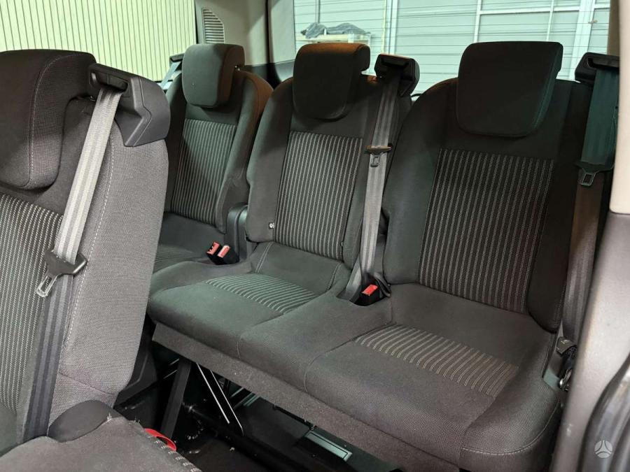 Pelēks Ford Tourneo Custom 2013 Marijampole, ar dzinēja tilpumu 2.20 L un nobraukumu 230 tūkst. km par 12600 €, foto 15 vietnē AUTOMOTO.COM.LV
