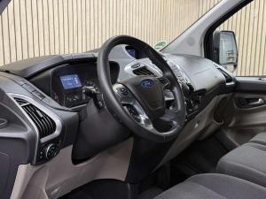 Pelēks Ford Tourneo Custom 2013 Marijampole, ar dzinēja tilpumu 2.20 L un nobraukumu 230 tūkst. km par 12600 €, foto 20 vietnē AUTOMOTO.COM.LV