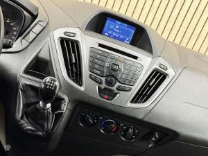 Pelēks Ford Tourneo Custom 2013 Marijampole, ar dzinēja tilpumu 2.20 L un nobraukumu 230 tūkst. km par 12600 €, foto 29 vietnē AUTOMOTO.COM.LV