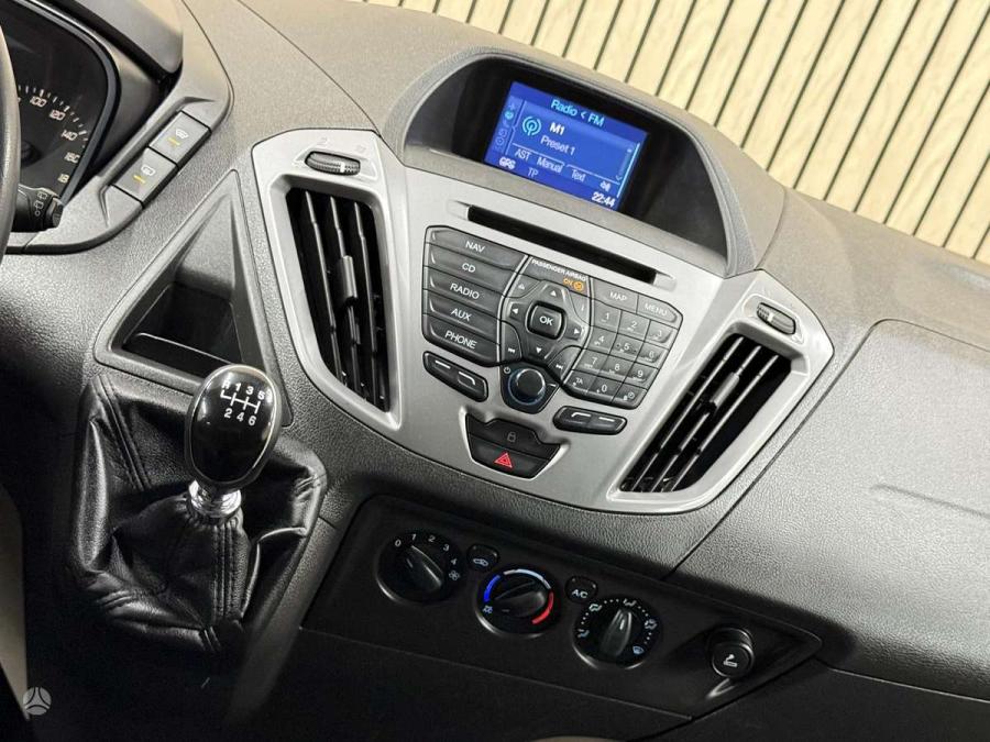 Pelēks Ford Tourneo Custom 2013 Marijampole, ar dzinēja tilpumu 2.20 L un nobraukumu 230 tūkst. km par 12600 €, foto 29 vietnē AUTOMOTO.COM.LV