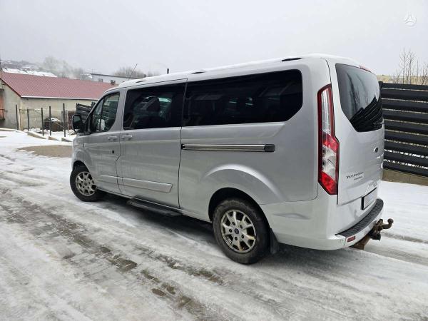 Pelēks Ford Tourneo Custom 2015 Telšiai, ar dzinēja tilpumu 2.20 L un nobraukumu 134 tūkst. km par 13600 €, foto 11 vietnē AUTOMOTO.COM.LV