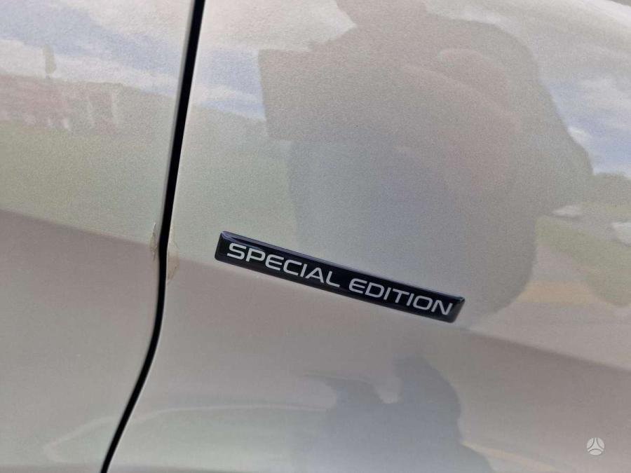 Grey Ford Tourneo Custom 2015 in Kaunas, with an engine capacity of 2.20 L and mileage of 290 thousand km for 11790 €, photo 8 on AUTOMOTO.COM.LV