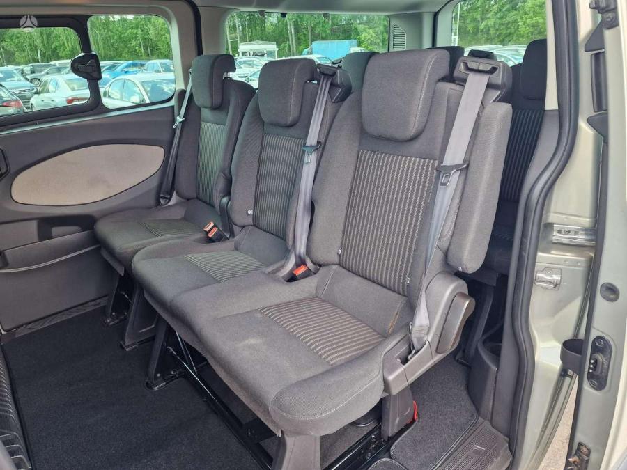 Grey Ford Tourneo Custom 2015 in Kaunas, with an engine capacity of 2.20 L and mileage of 290 thousand km for 11790 €, photo 26 on AUTOMOTO.COM.LV