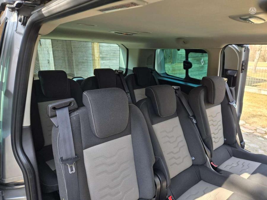Grey Ford Tourneo Custom 2015 in Salcininkai, with an engine capacity of 2.20 L and mileage of 309 thousand km for 8500 €, photo 8 on AUTOMOTO.COM.LV