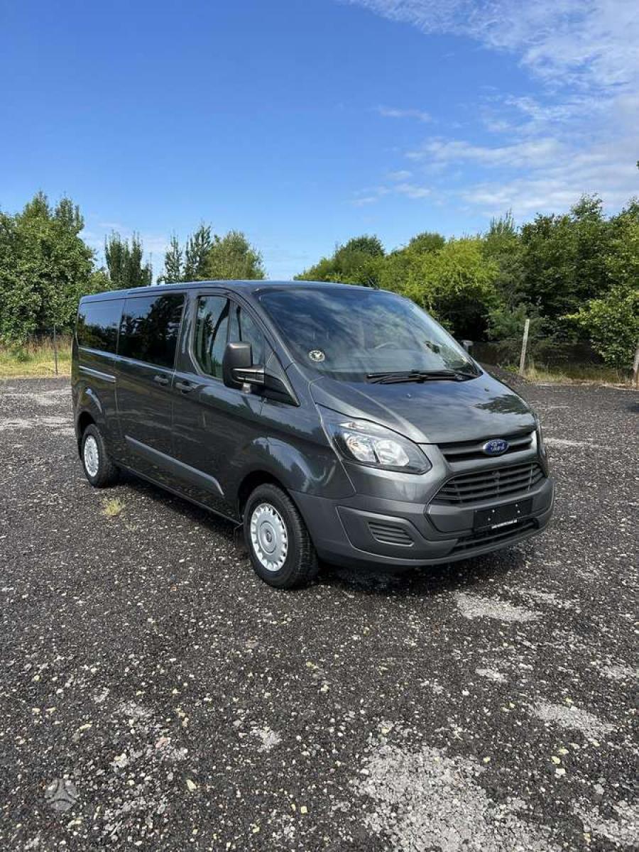 Pelēks Ford Tourneo Custom 2015 Kretinga, ar dzinēja tilpumu 2.20 L un nobraukumu 240 tūkst. km par 10999 €, foto 1 vietnē AUTOMOTO.COM.LV
