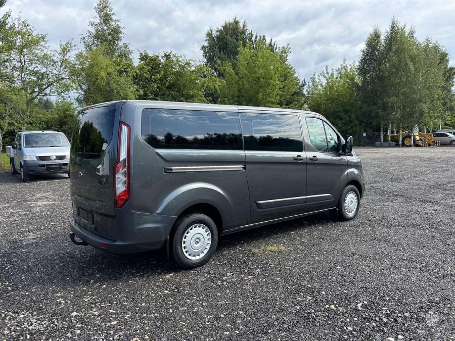Pelēks Ford Tourneo Custom 2015 Kretinga, ar dzinēja tilpumu 2.20 L un nobraukumu 240 tūkst. km par 10999 €, foto 6 vietnē AUTOMOTO.COM.LV