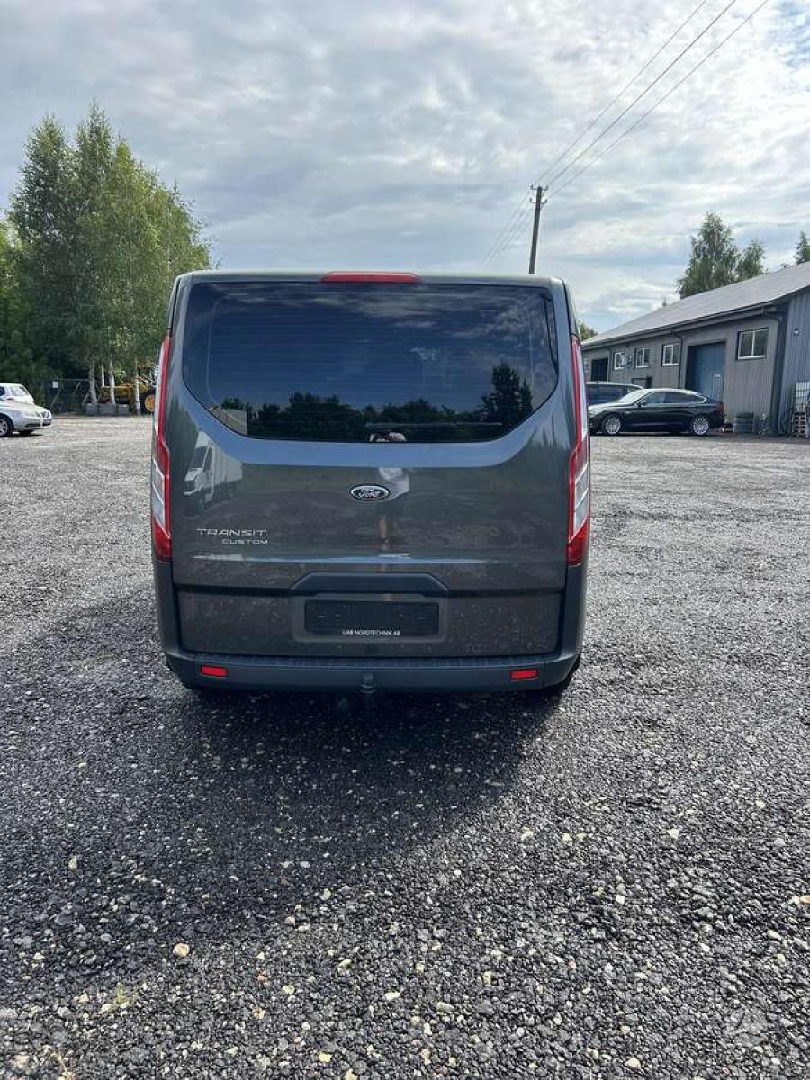 Pelēks Ford Tourneo Custom 2015 Kretinga, ar dzinēja tilpumu 2.20 L un nobraukumu 240 tūkst. km par 10999 €, foto 8 vietnē AUTOMOTO.COM.LV