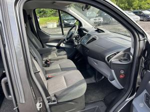 Pelēks Ford Tourneo Custom 2015 Kretinga, ar dzinēja tilpumu 2.20 L un nobraukumu 240 tūkst. km par 10999 €, foto 20 vietnē AUTOMOTO.COM.LV